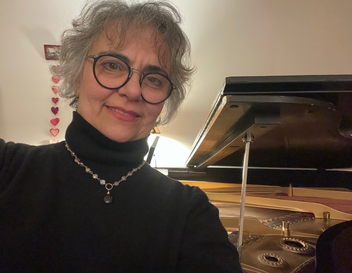 Für Elise (Bio/scrapbook) – If Music Be…Home